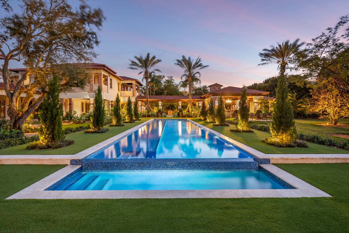 Innovative Modern Pool Designs for Your Home