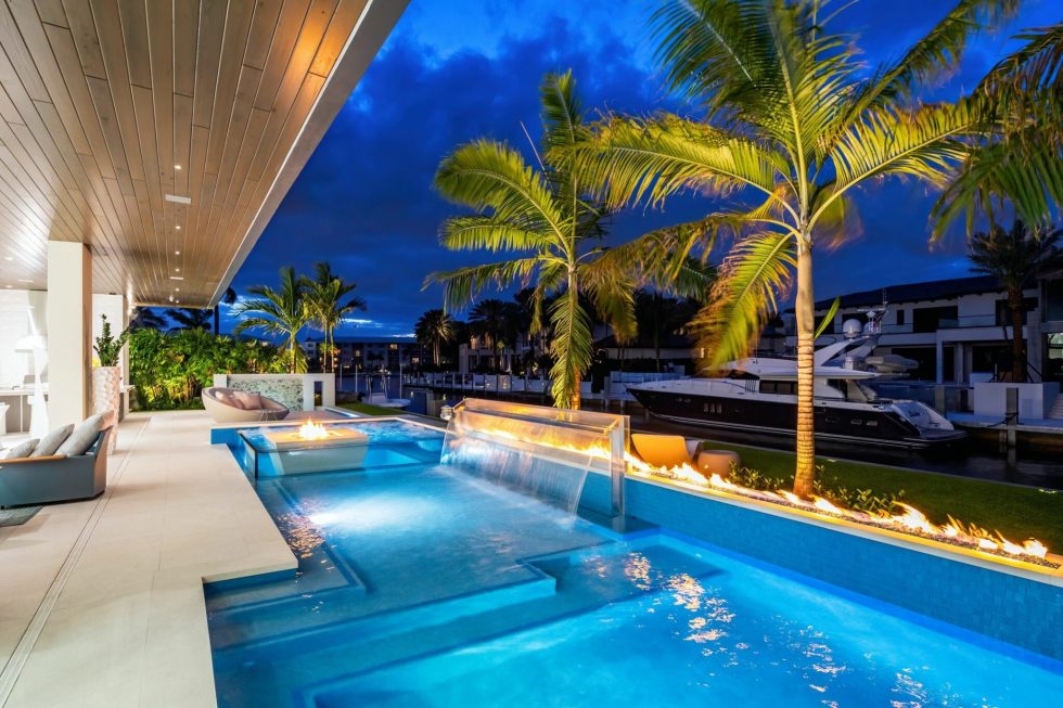The Ultimate Luxury Pool Grotto Guide